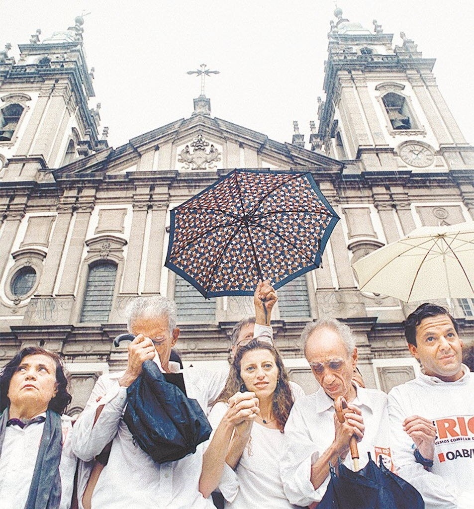 Fotos: Violência no Rio: chacina de Vigário Geral completa 20 anos - 29 ...