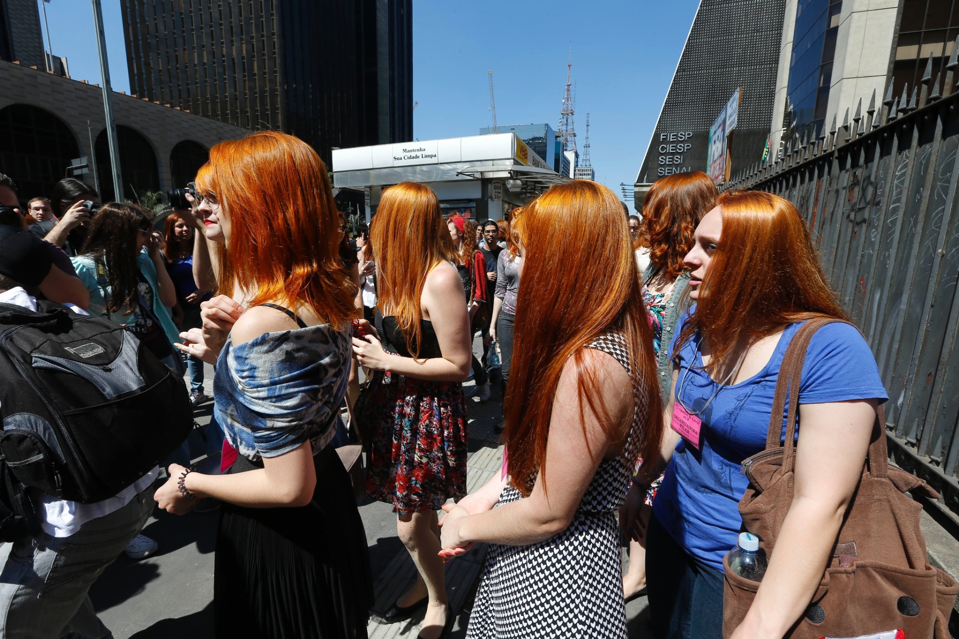 Fotos: Ruivas se encontram no centro de São Paulo - 08/09/2013 - UOL ...