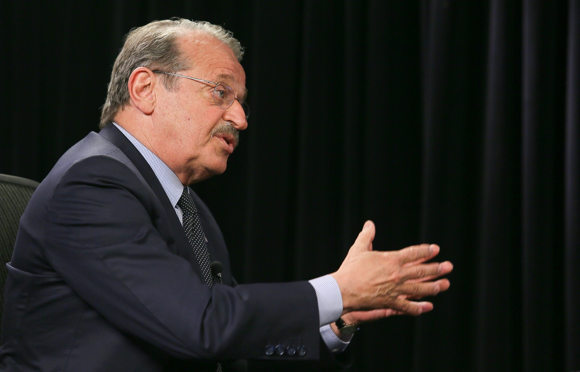 Fotos: Tarso Genro no Poder e Política - 11/09/2013 - UOL Notícias