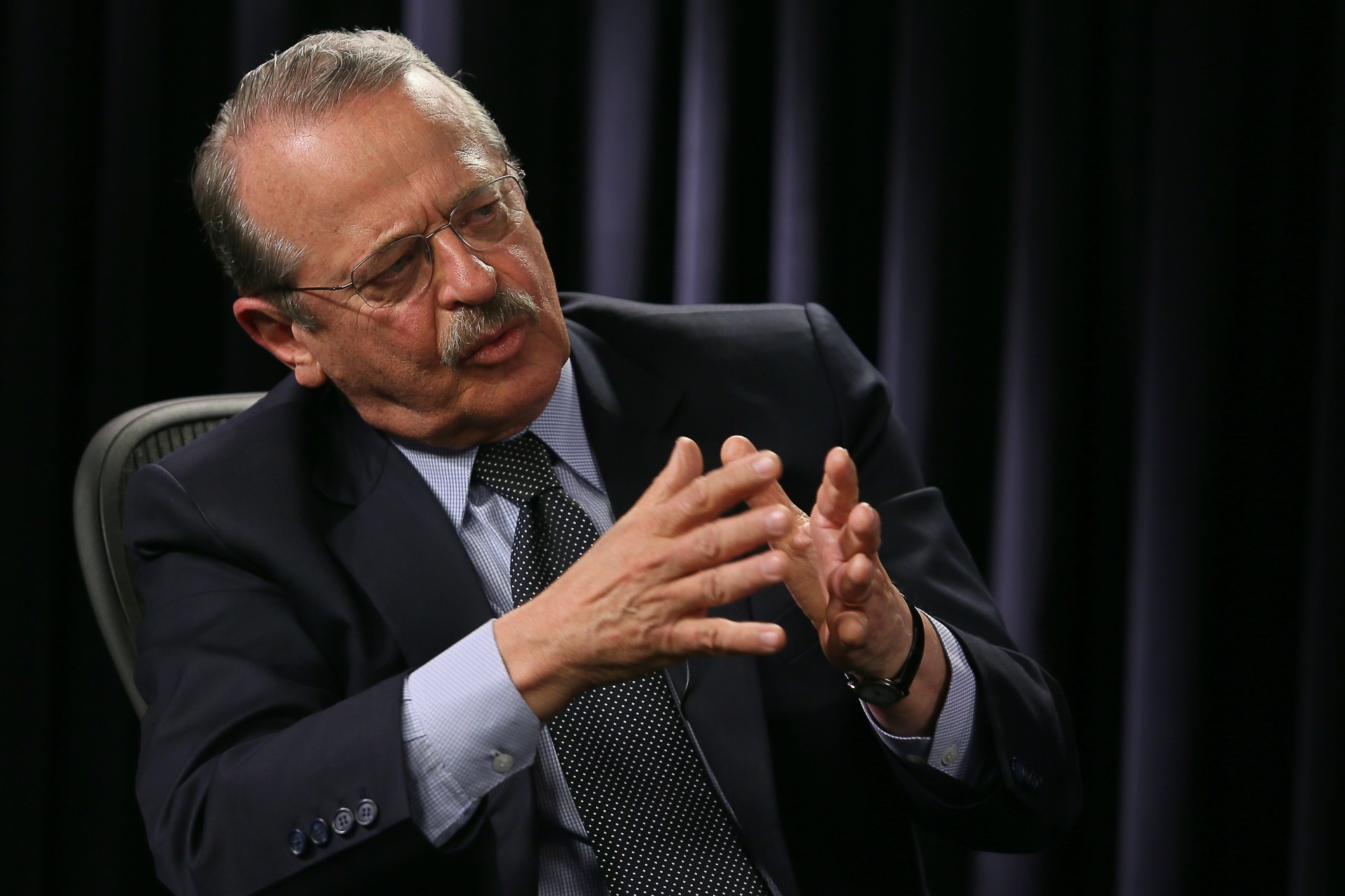 Fotos: Tarso Genro no Poder e Política - 11/09/2013 - UOL Notícias