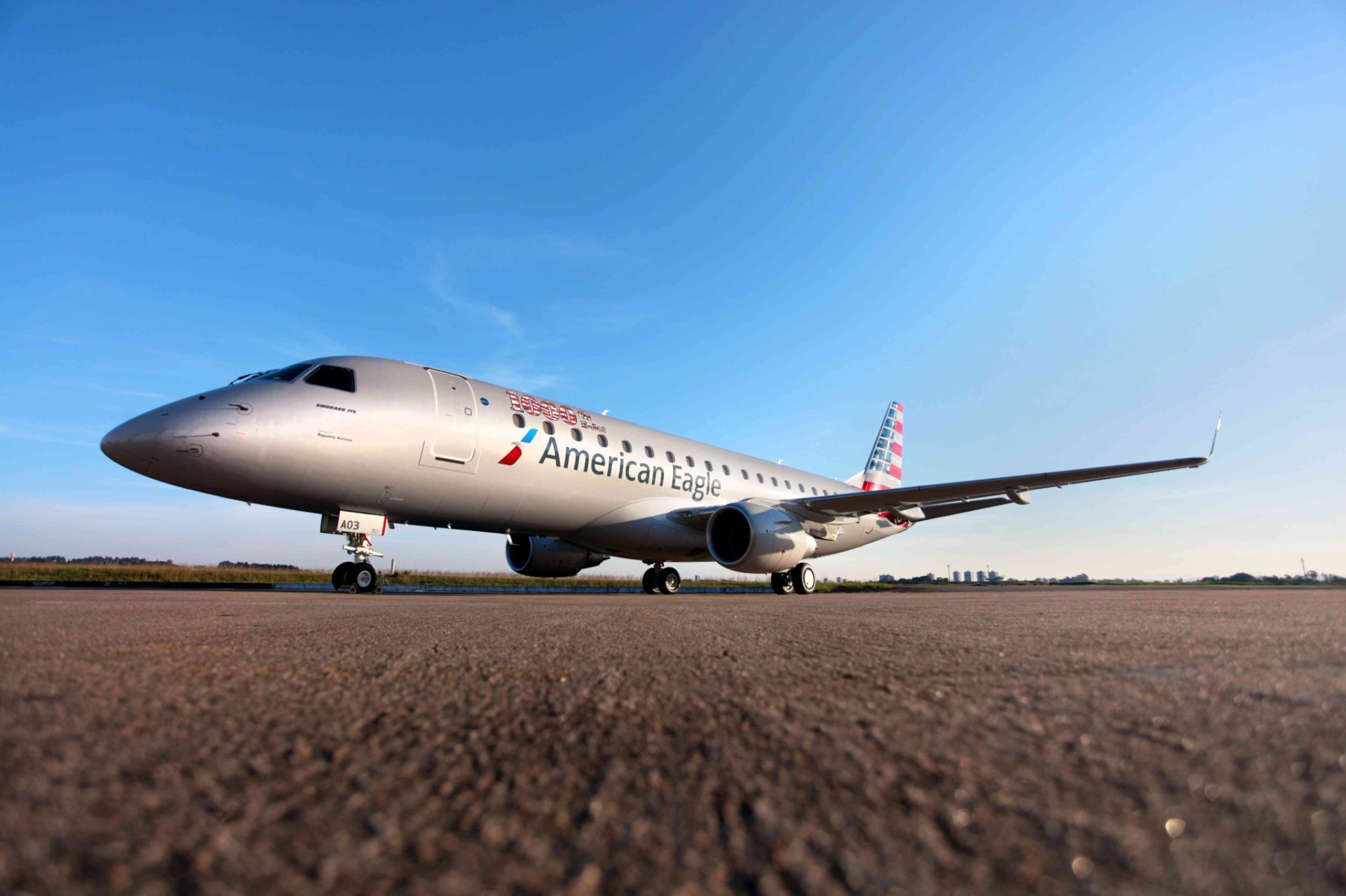 Fotos: Embraer entrega o modelo número 1.000 do E-Jet - 13/09/2013 ...