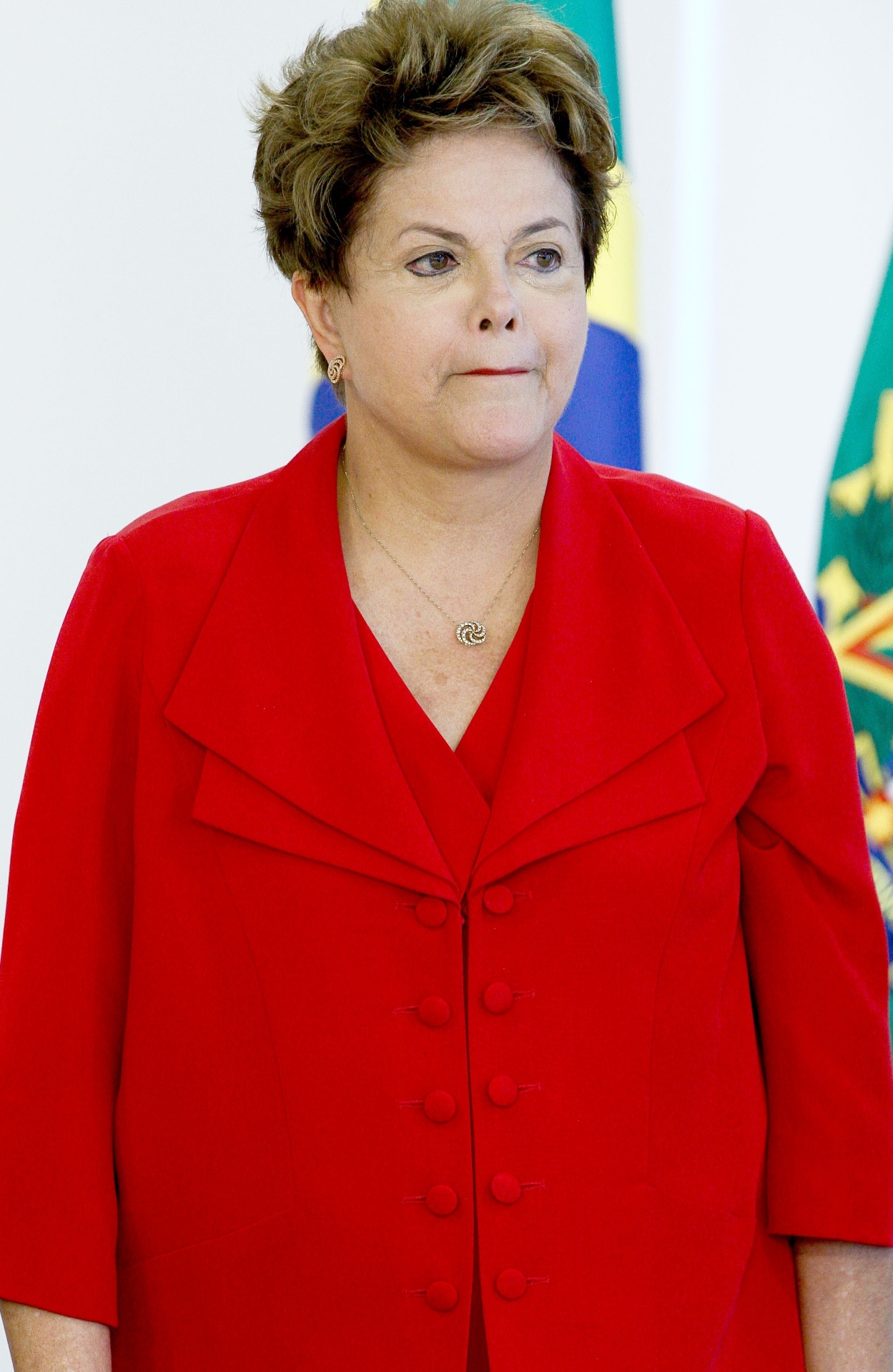 Em 'maratona' de eventos, Dilma usa três figurinos diferentes no mesmo ...