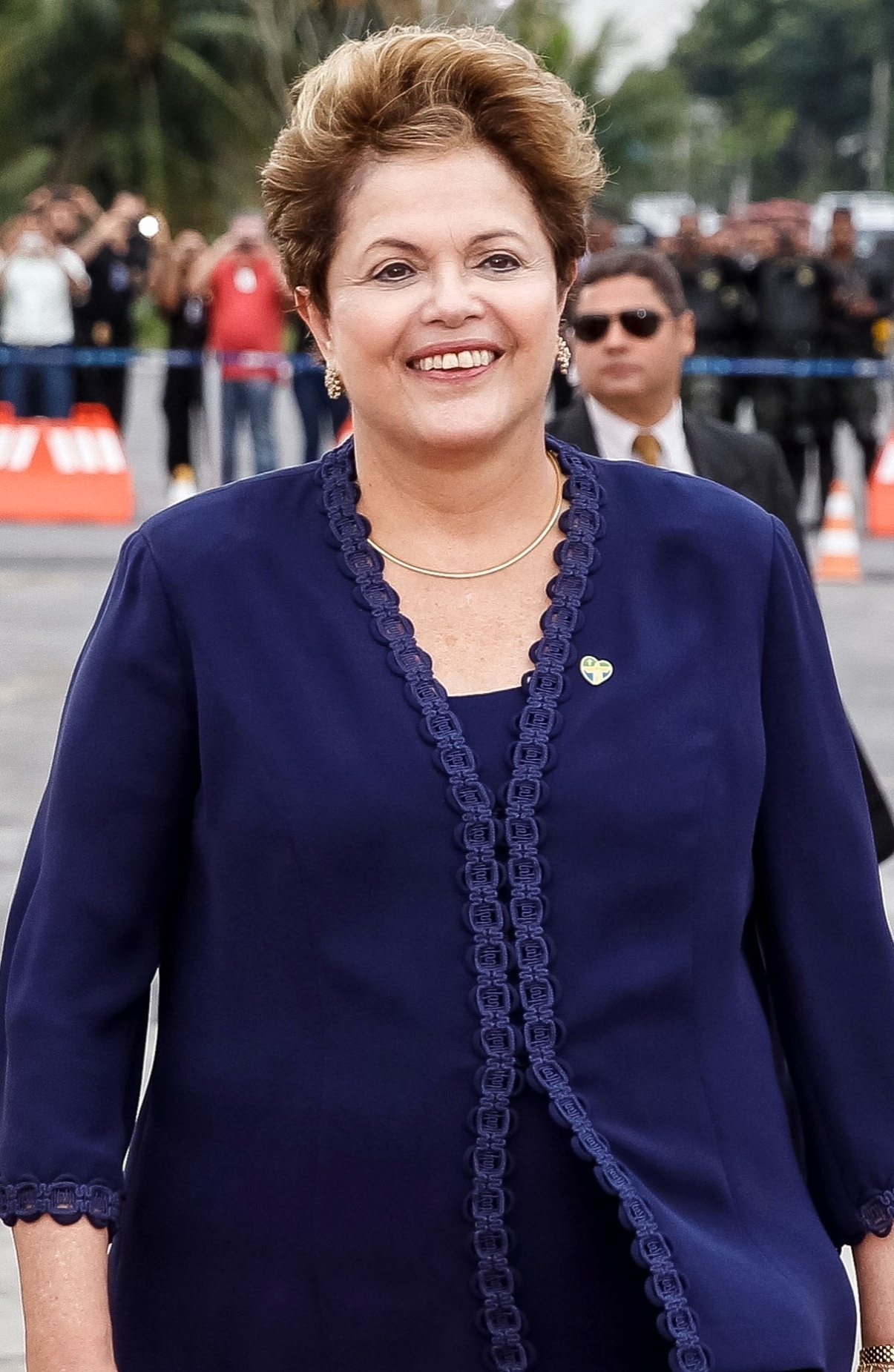 Em 'maratona' de eventos, Dilma usa três figurinos diferentes no mesmo ...