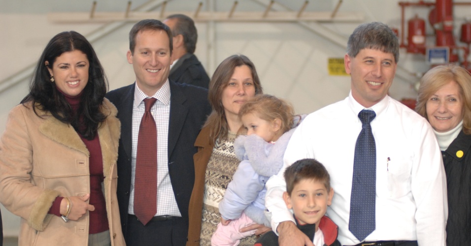 Relembre o acidente com avião da Gol, que completa 7 anos - Fotos - UOL ...