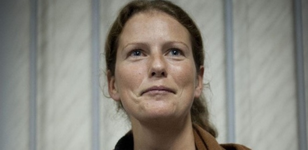 Brasileira do Greenpeace fala da vida na prisão russa em cartas à ...