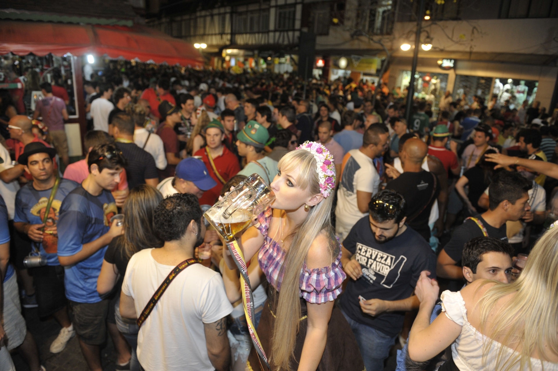 Fotos: Oktoberfest 2013 reúne belas, música e muita bebida - 05/10/2013 ...