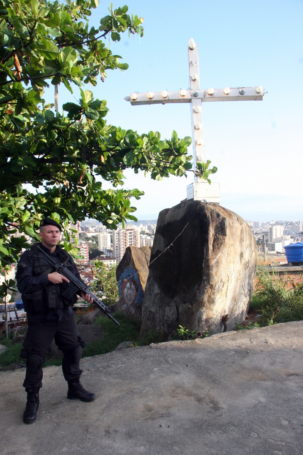 Fotos: Polícia faz operação no Complexo do Lins, no Rio de Janeiro - 06 ...