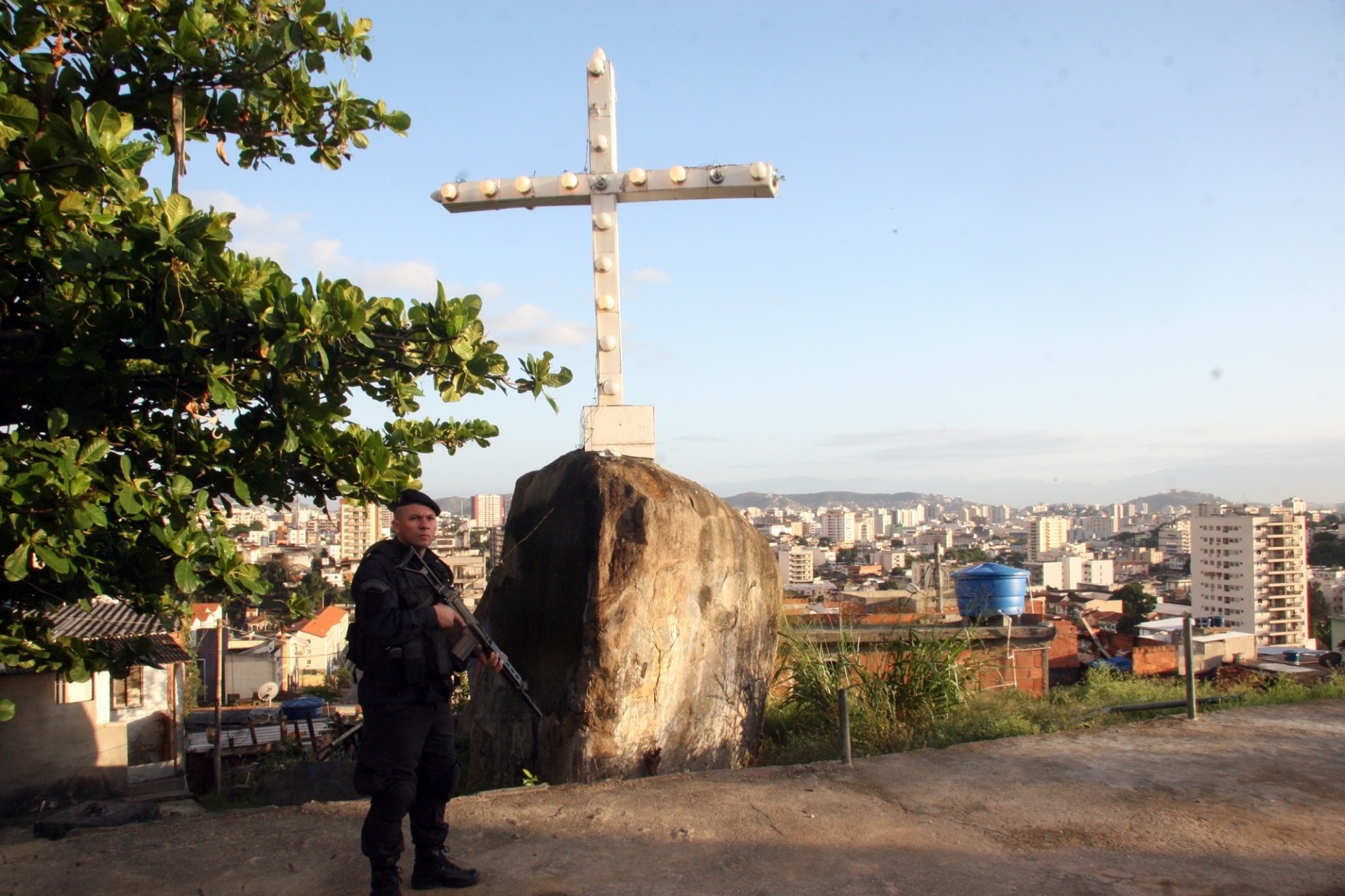 Fotos: Polícia faz operação no Complexo do Lins, no Rio de Janeiro - 06 ...