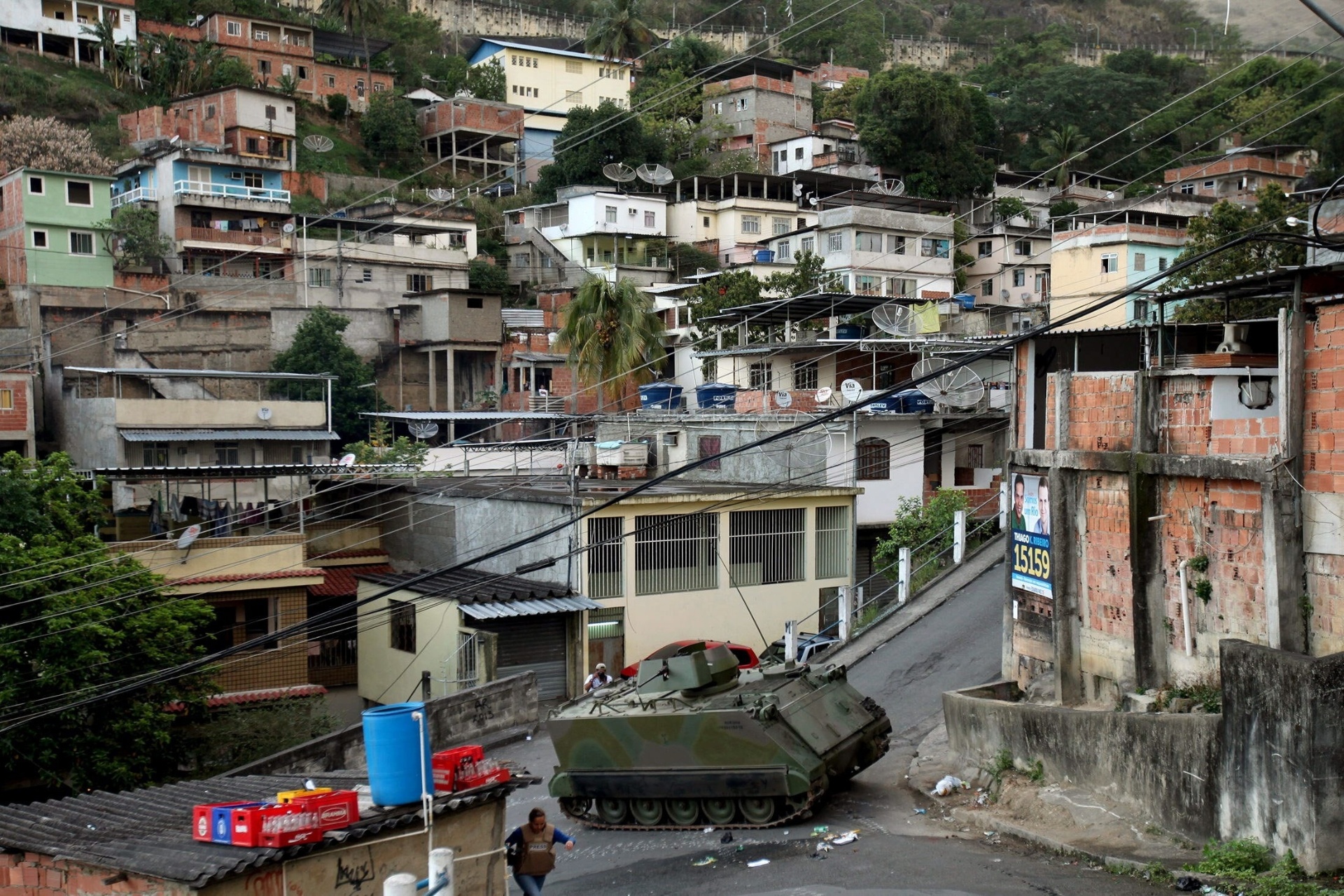 Fotos: Polícia faz operação no Complexo do Lins, no Rio de Janeiro - 06 ...