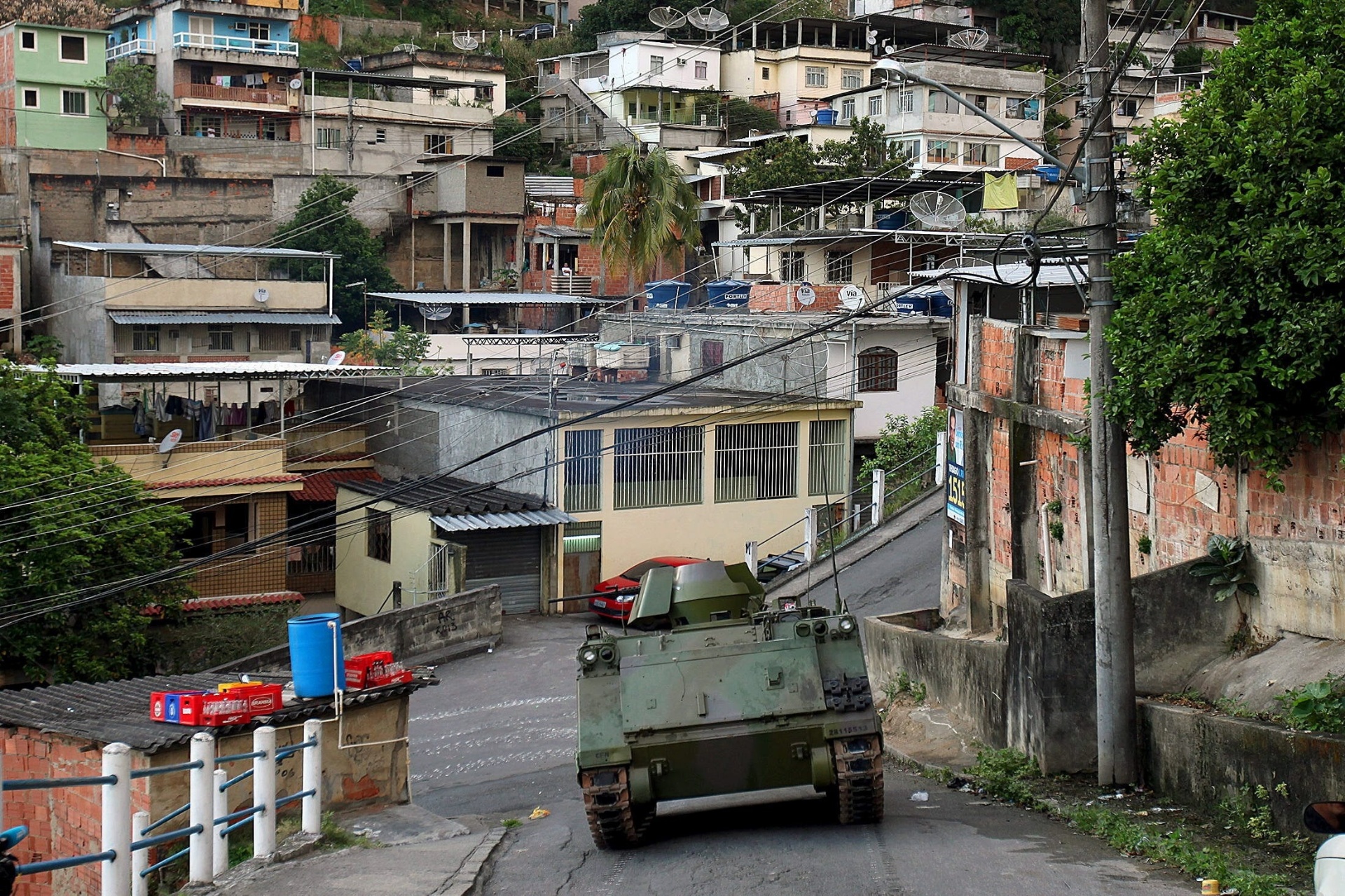 Fotos: Polícia faz operação no Complexo do Lins, no Rio de Janeiro - 06 ...