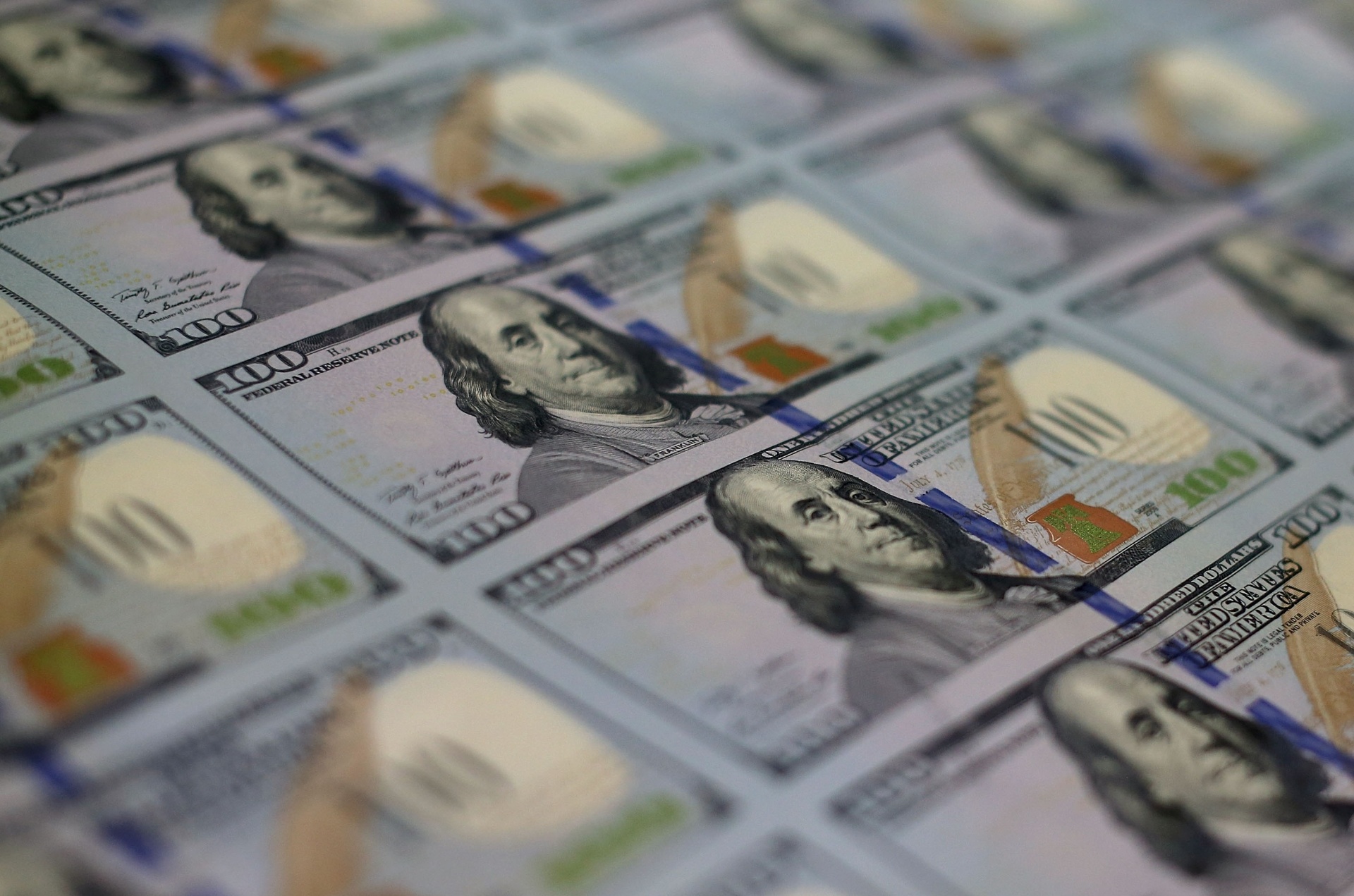 Fotos: Estados Unidos lançam nova nota de US$ 100; veja - 07/10/2013 ...