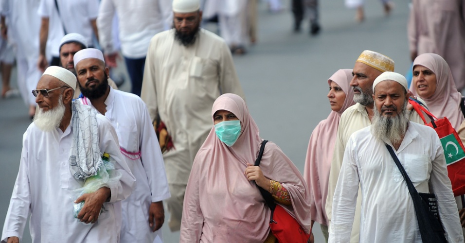 Muçulmanos fazem peregrinação a Meca durante o Hajj - Fotos - UOL Notícias