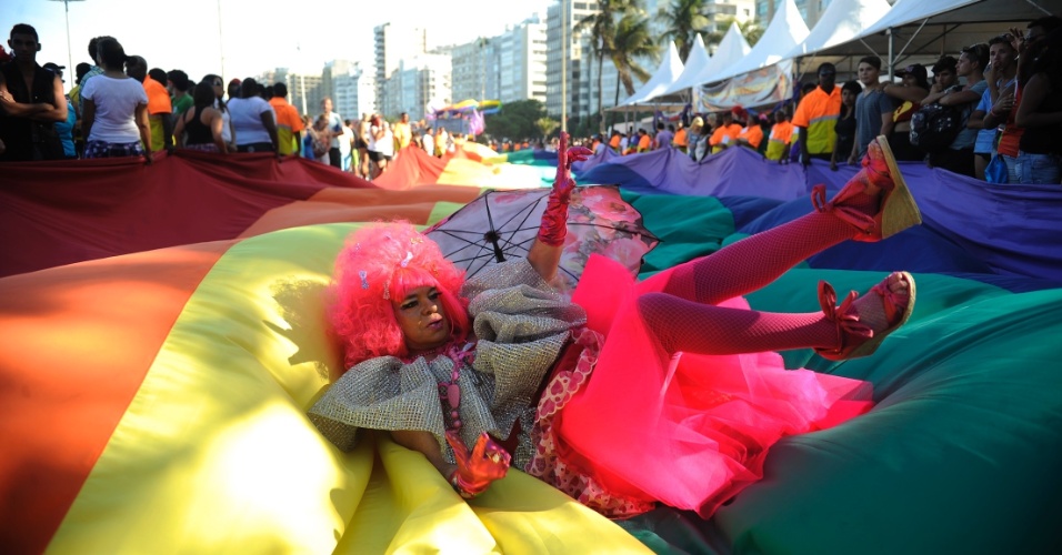 Veja fotos da 18ª Parada do Orgulho Gay no Rio de Janeiro - Fotos - UOL ...