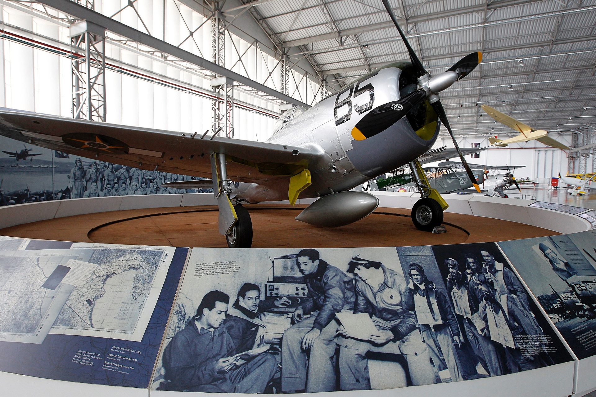 Fotos: Voe pela história e conheça o Museu da TAM - 12/01/2016 - BOL BOL
