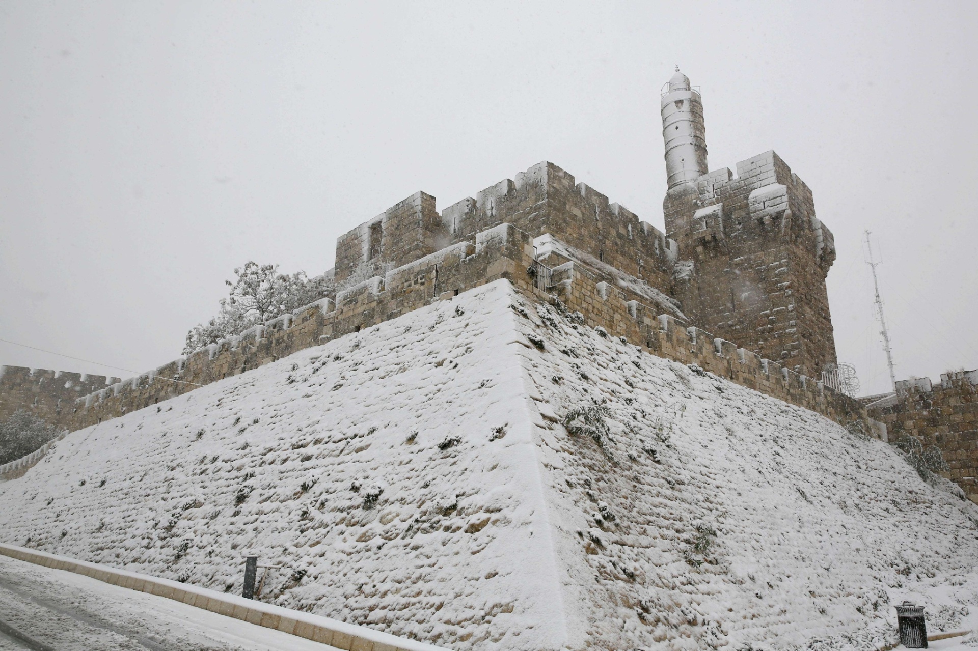 Fotos: Neve e frio no hemisfério Norte - 26/11/2013 - UOL Notícias
