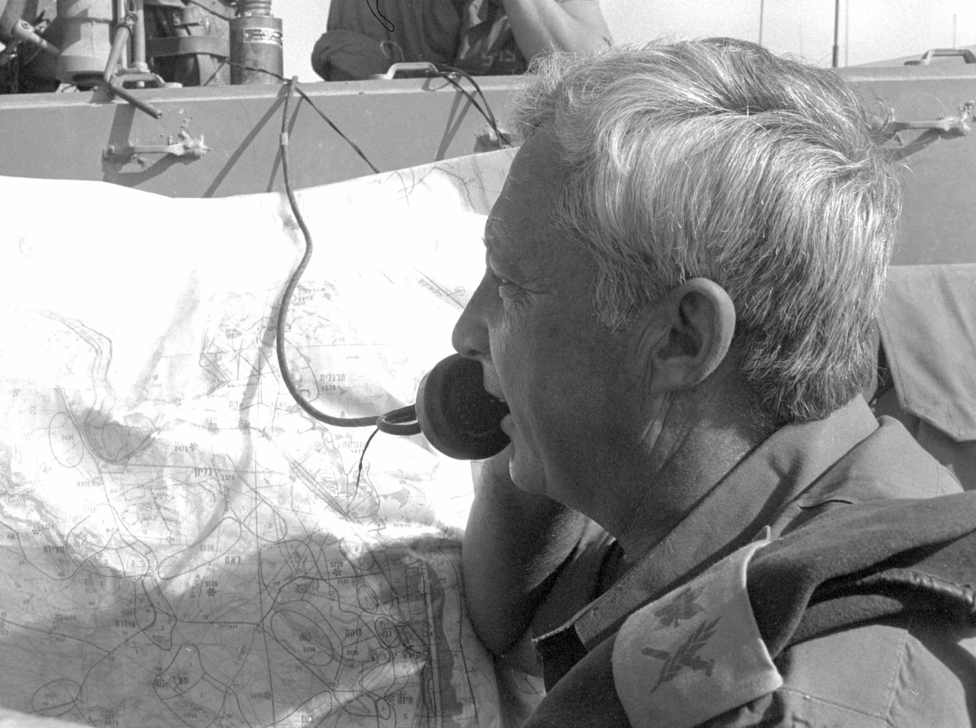 Morre o ex-premiê israelense Ariel Sharon, 85, em coma desde 2006 - 11 ...