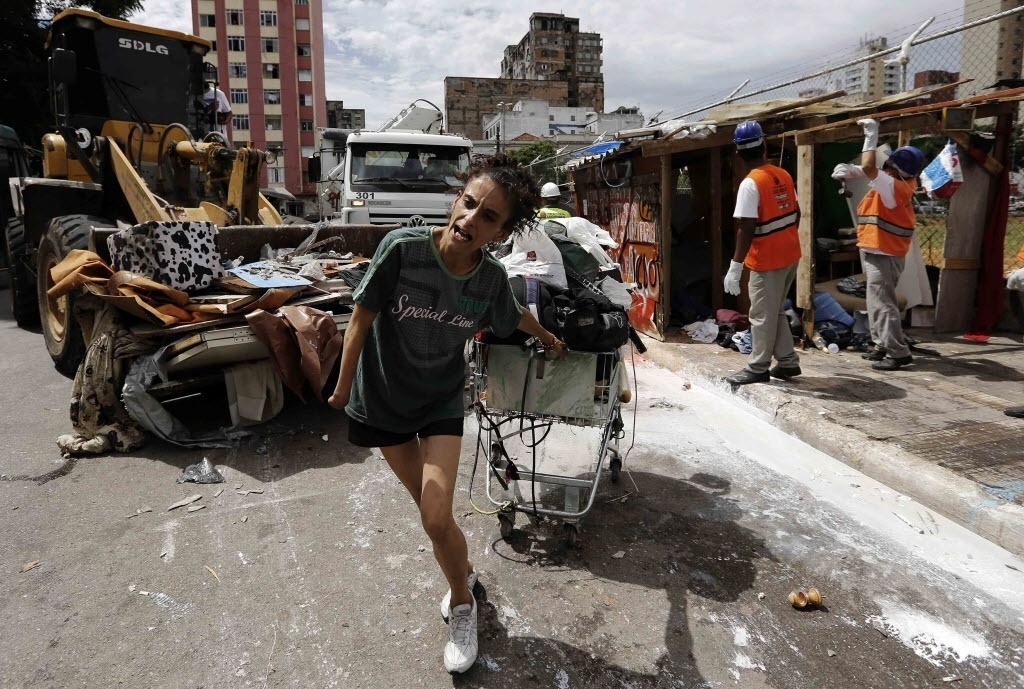 Fotos: Operações na cracolândia de SP - 14/01/2014 - UOL Notícias