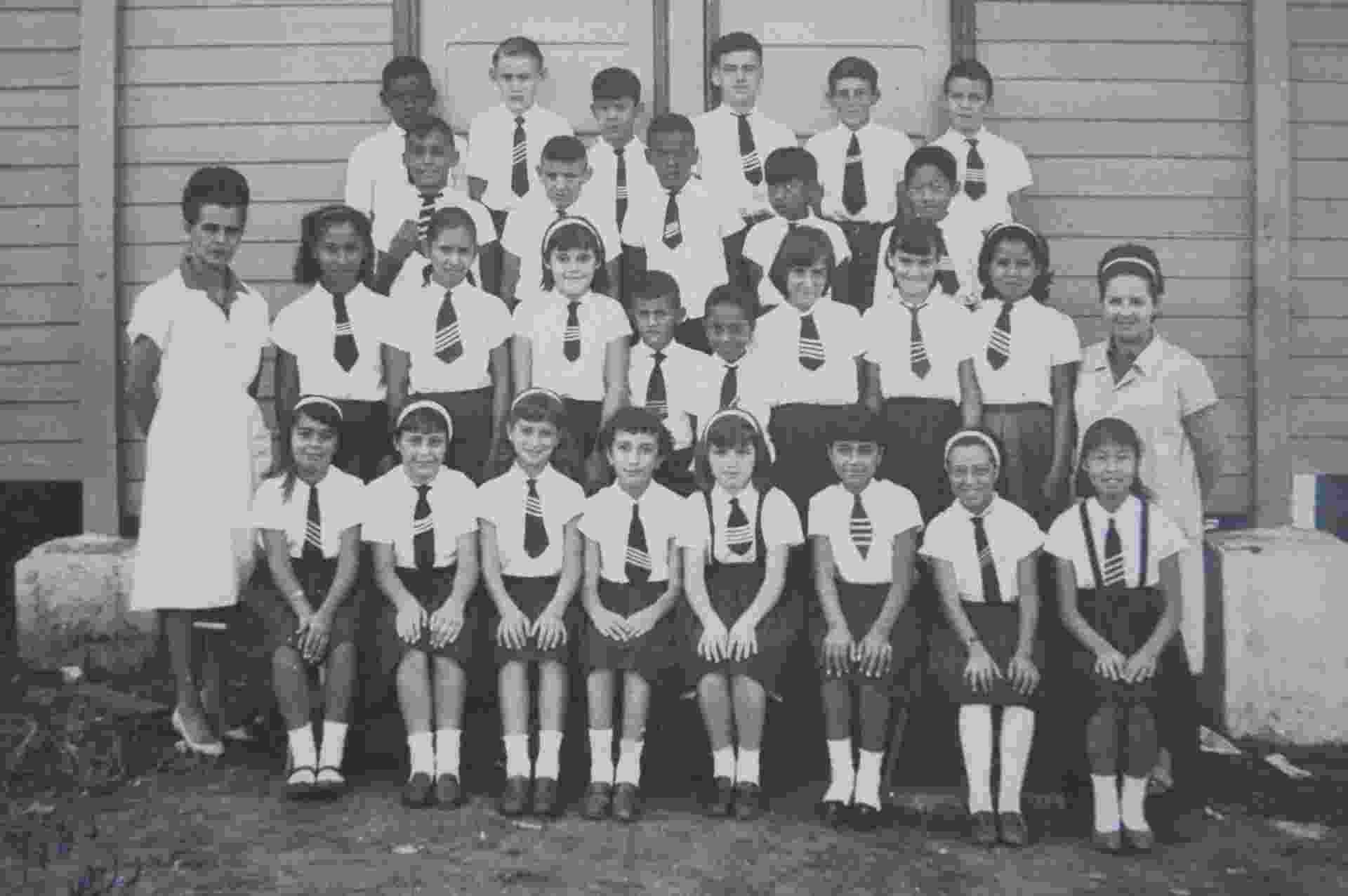 Fotos: Veja como eram os uniformes escolares no século passado - 08/02 ...