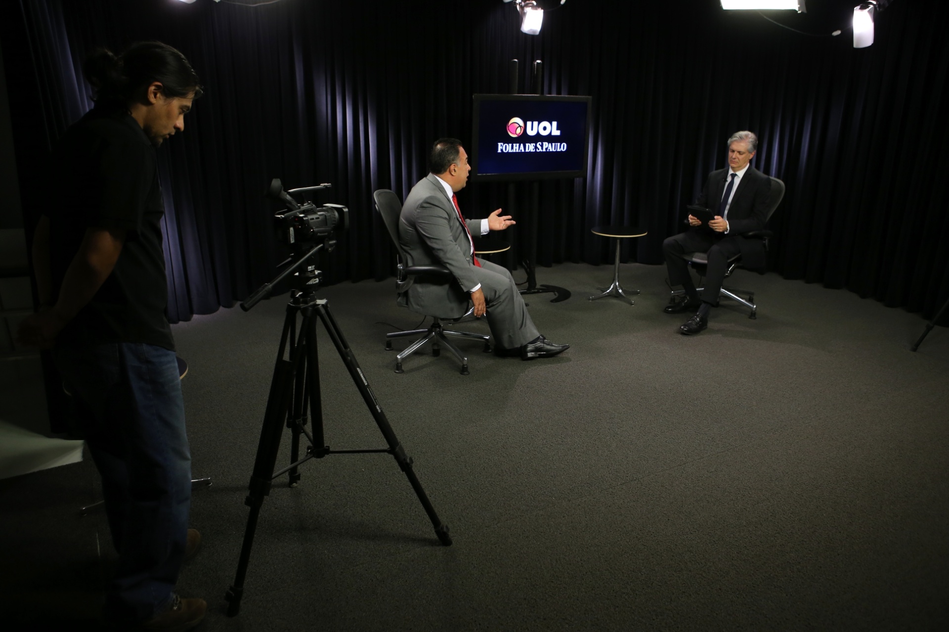 Núcleo político de Dilma é inábil, diz André Vargas - 13/02/2014 - UOL ...