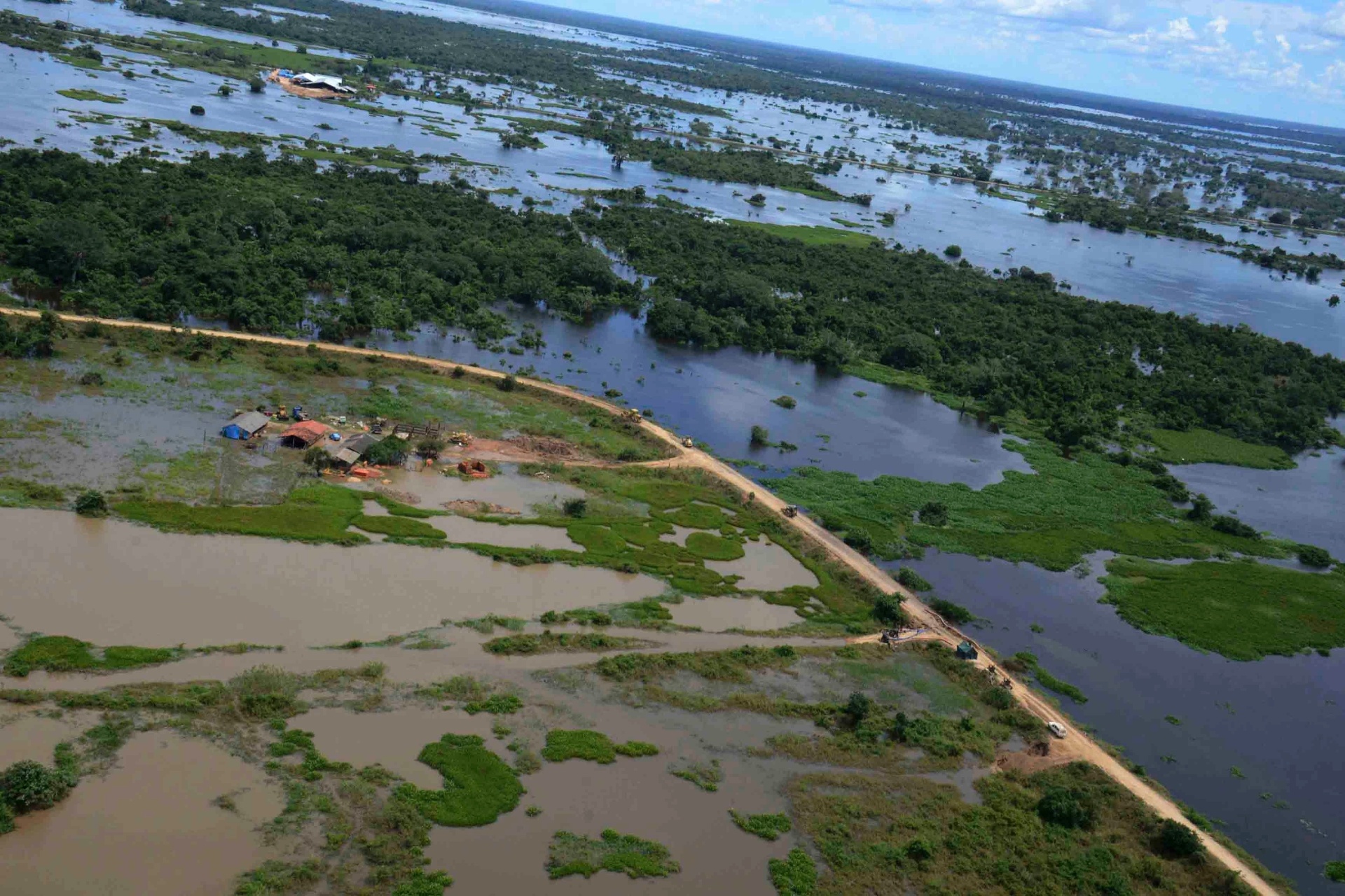 Fotos: Enchentes na Bolívia afetam mais de 58 mil famílias - 18/02/2014 ...