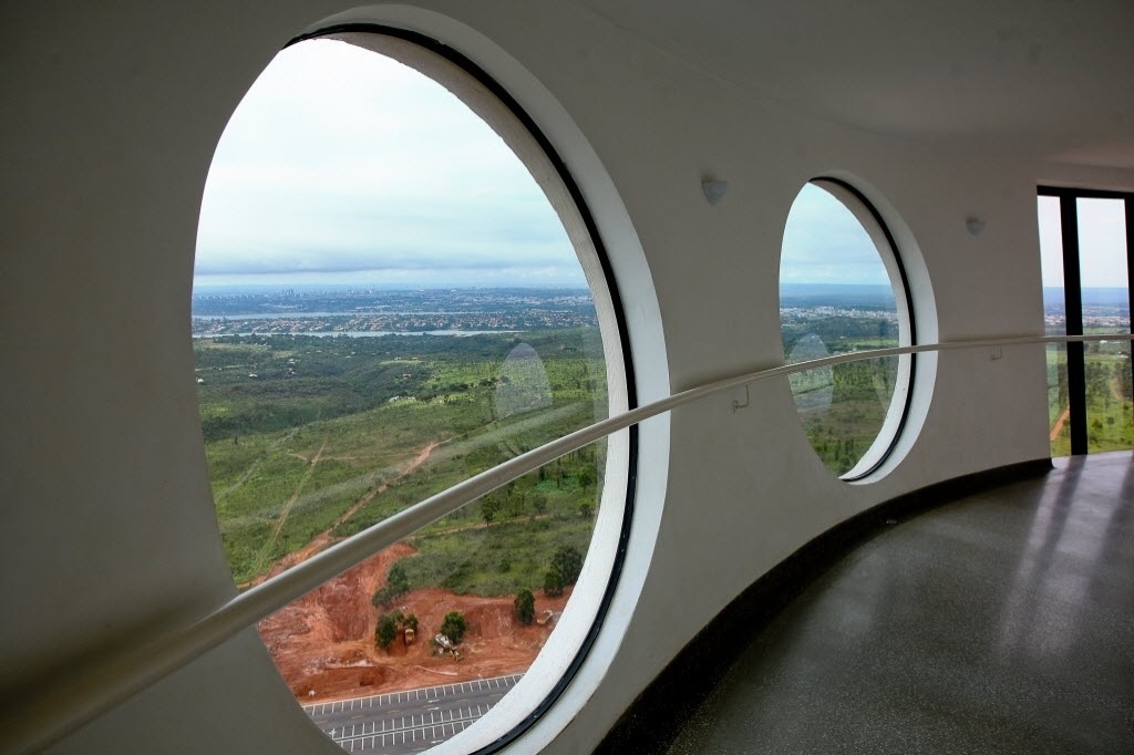 Fotos: Torre de TV digital de Brasília ainda não funciona - 21/02/2014 ...