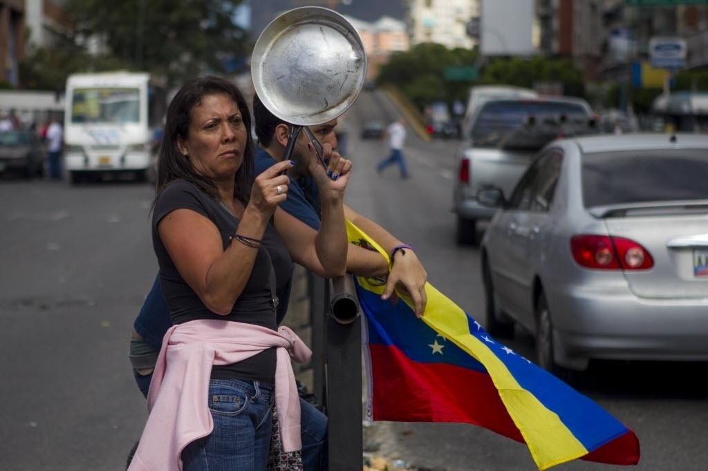 Misses venezuelanas fazem campanha pela paz no país - 21/02/2014 - UOL ...