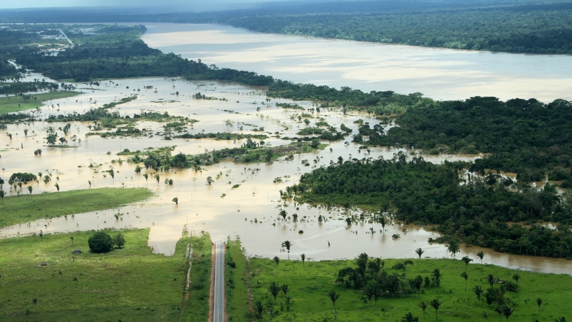 Usinas terão que ajudar vítimas da enchente do rio Madeira em Rondônia ...