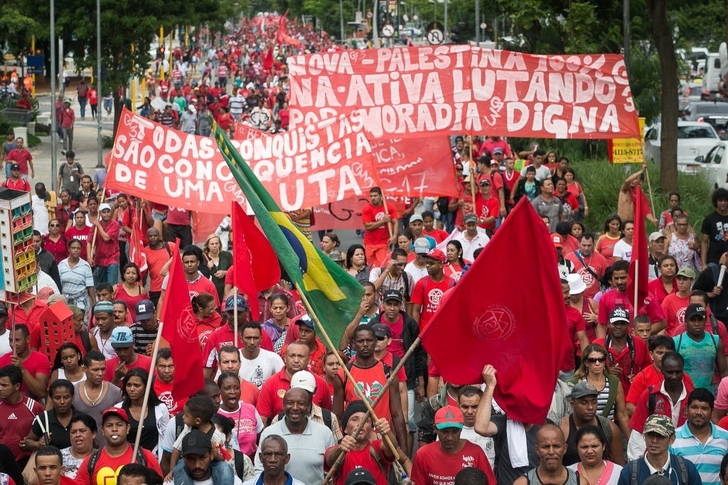 Fotos: Manifestantes protestam por moradia em São Paulo - 26/03/2014 ...