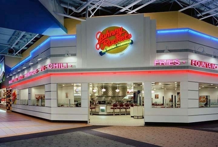 Hamburgueria Johnny Rockets, com jukebox nas mesas, quer mais lojas no ...
