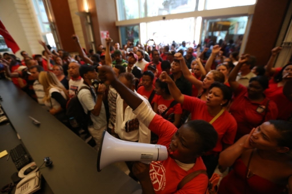 Fotos: Sem-teto e sem-terra fazem protestos em São Paulo - 08/05/2014 ...