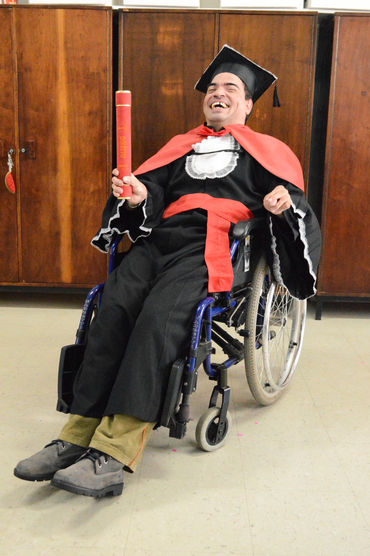 Fotos: Pessoas com deficiência "realizam sonhos" em sessão de fotos ...