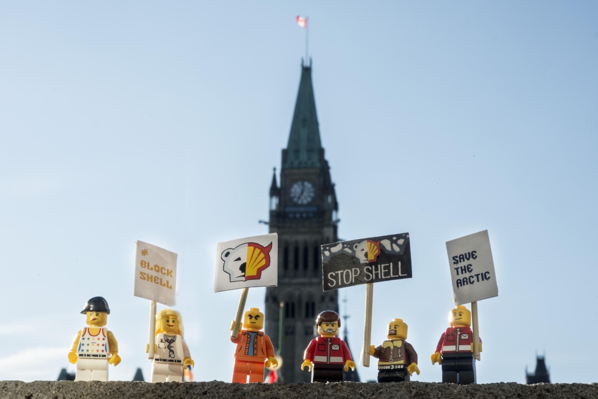 Fotos: Greenpeace usa peças de Lego em protesto contra Shell - 06/07 ...