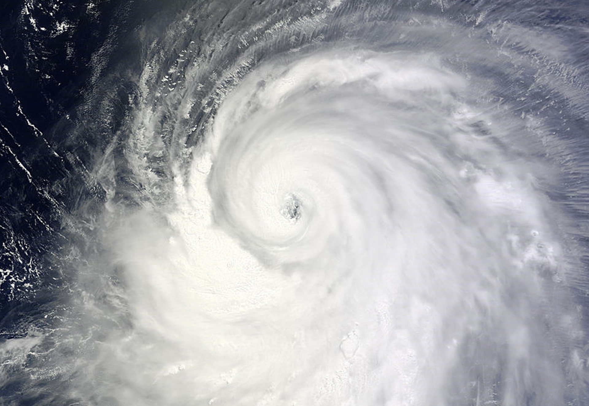 Fotos: Tufão Neoguri atinge sul de Japão e Coreia do Sul - 08/07/2014 ...