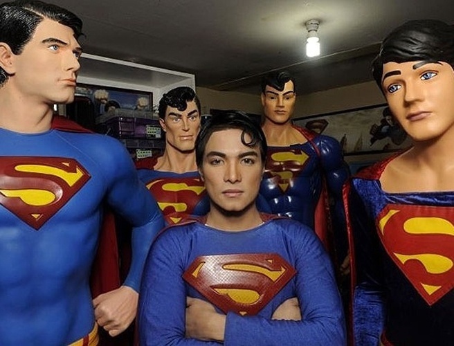 Após 200 plásticas, transgênero americana vai a reality e faz mais uma ...