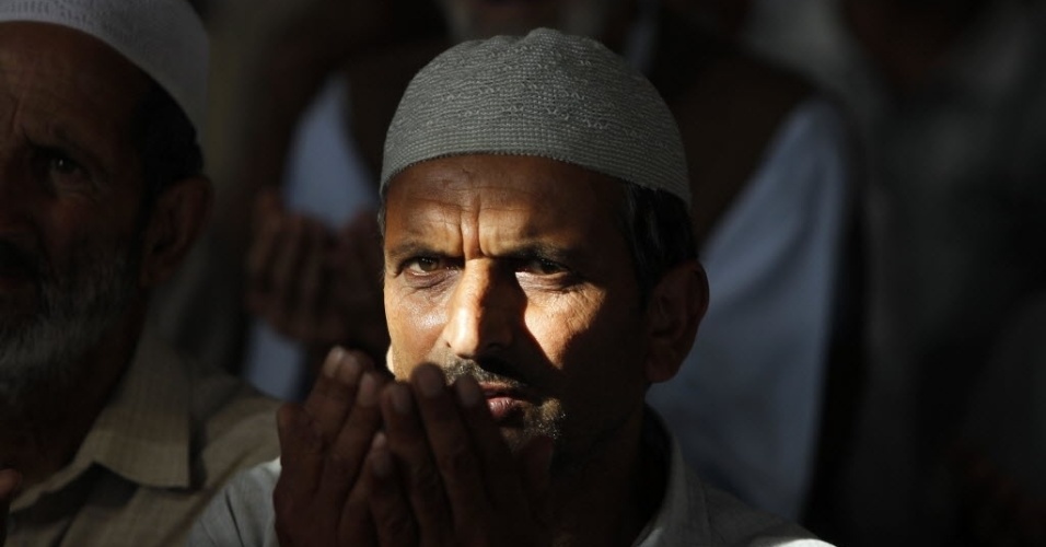 Muçulmanos pelo mundo celebram Ramadã; veja imagens - Fotos - UOL Notícias