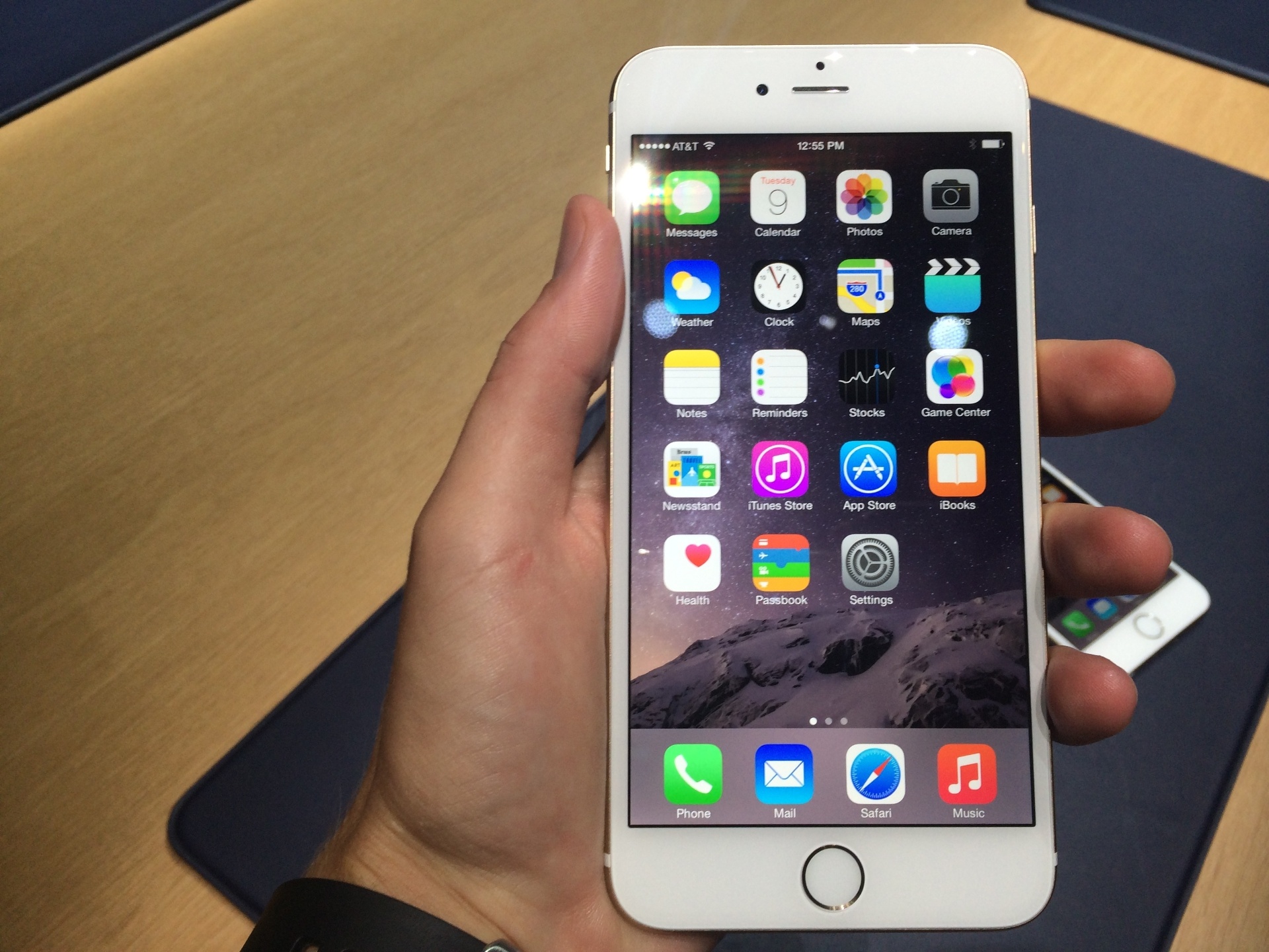 Fotos: Além do iPhone 6 Plus: 'phablets' com tela grande rodam Android ...