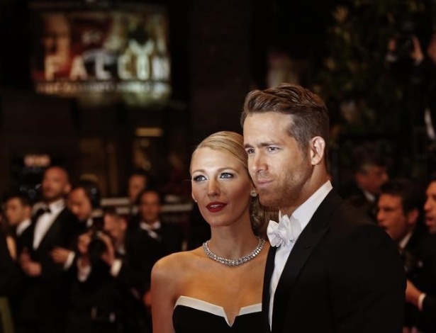 Atores Blake Lively E Ryan Reynolds Esperam Primeiro Filho Notícias Uol Entretenimento