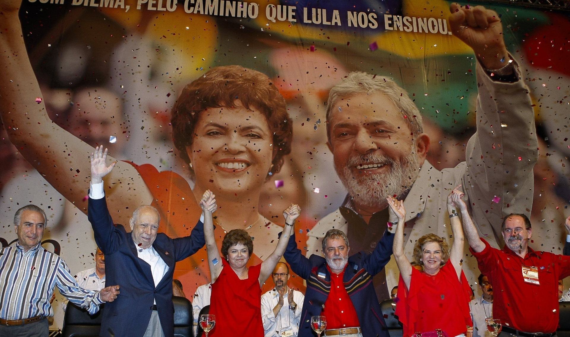 Dilma Rousseff é hostilizada em voo, ironiza Bolsonaro e rebate ...