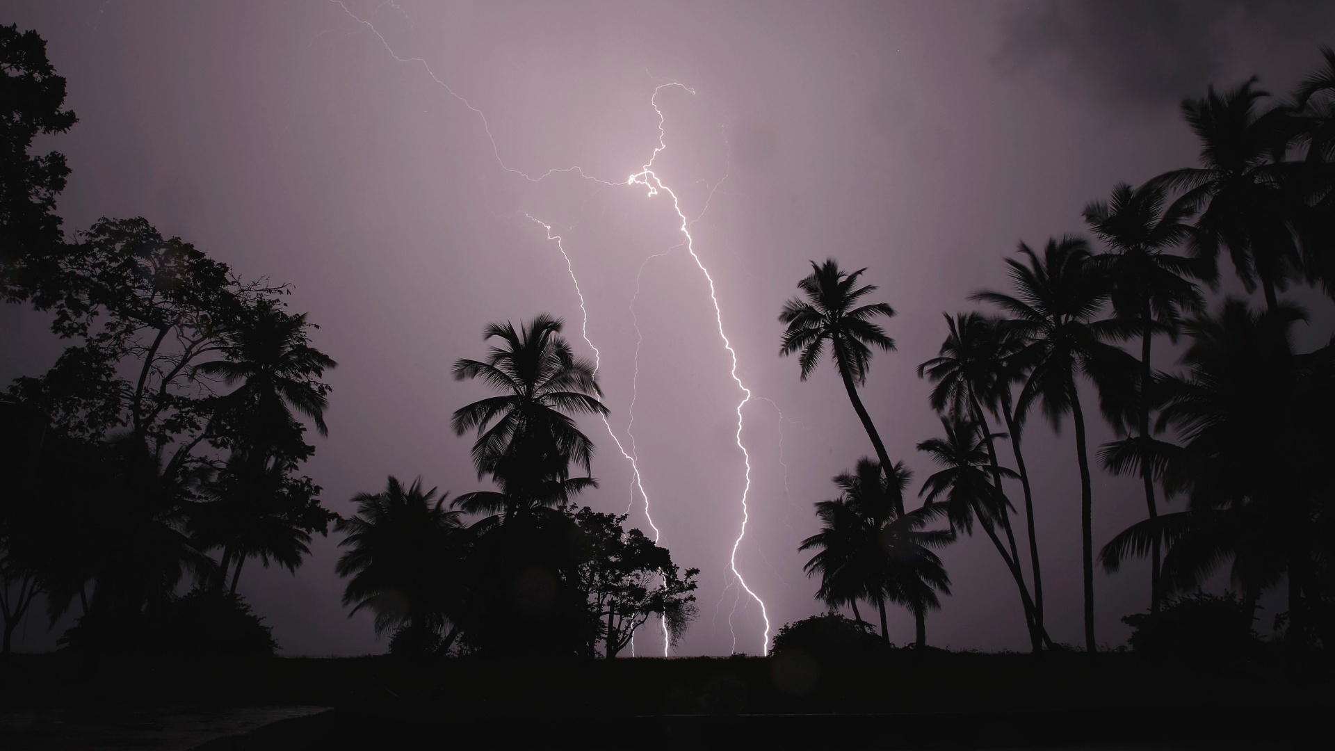 Fotos: Raios promovem espetáculo de imagens pelo mundo - 01/08/2014 ...