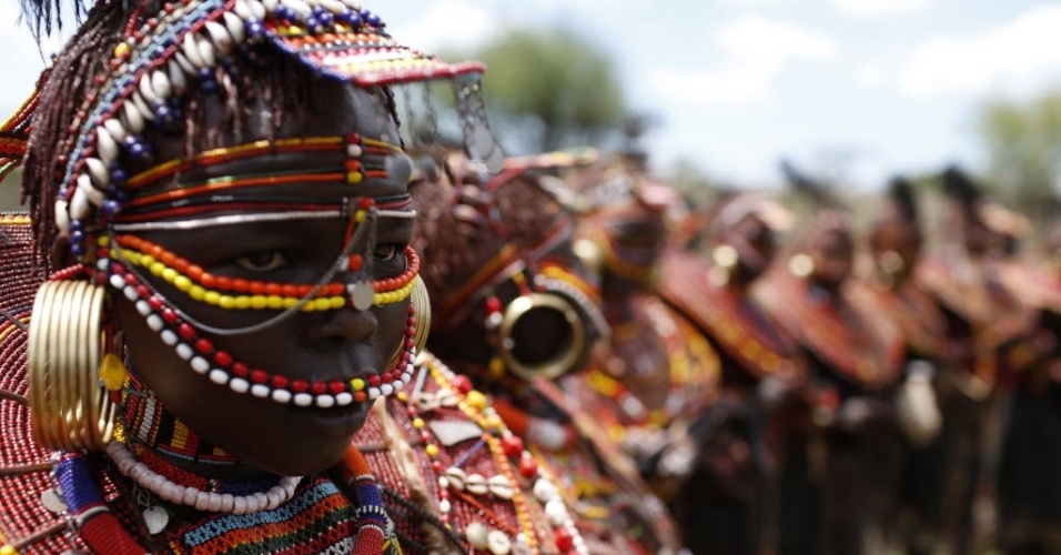 Meninas da etnia Pokot passam por ritual de maioridade e já saem ...