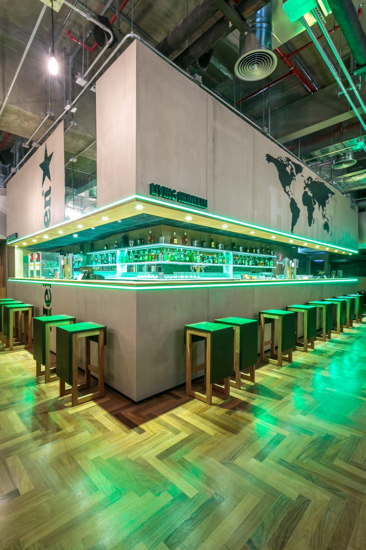 Fotos: Veja imagens do bar da Heineken no aeroporto de Guarulhos (SP ...