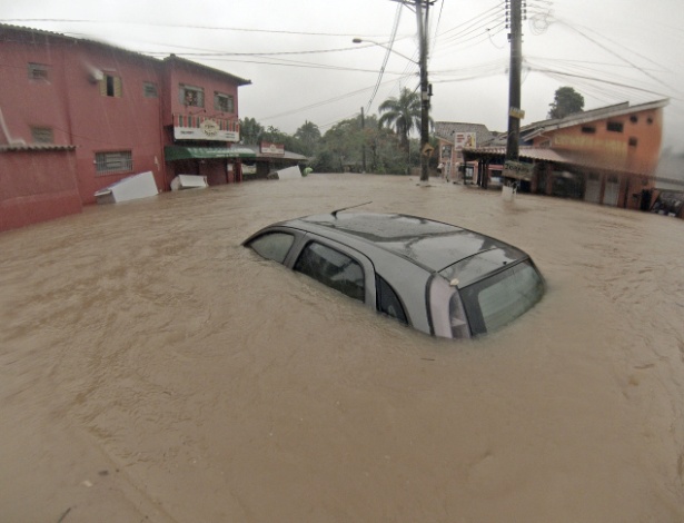 Enchentes continuarão se SP não voltar a reter água da chuva - Notícias ...