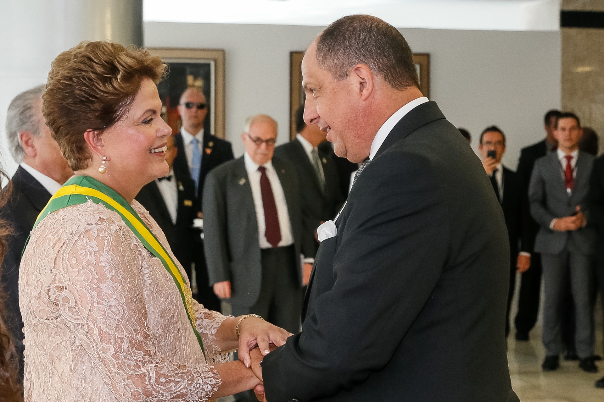 Após PT prever 30 mil pessoas, só 6.000 veem Dilma na praça dos Três ...