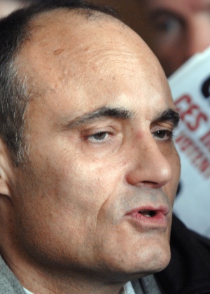 "Perdi hoje todos os meus amigos", lamenta ex-diretor da Charlie Hebdo ...