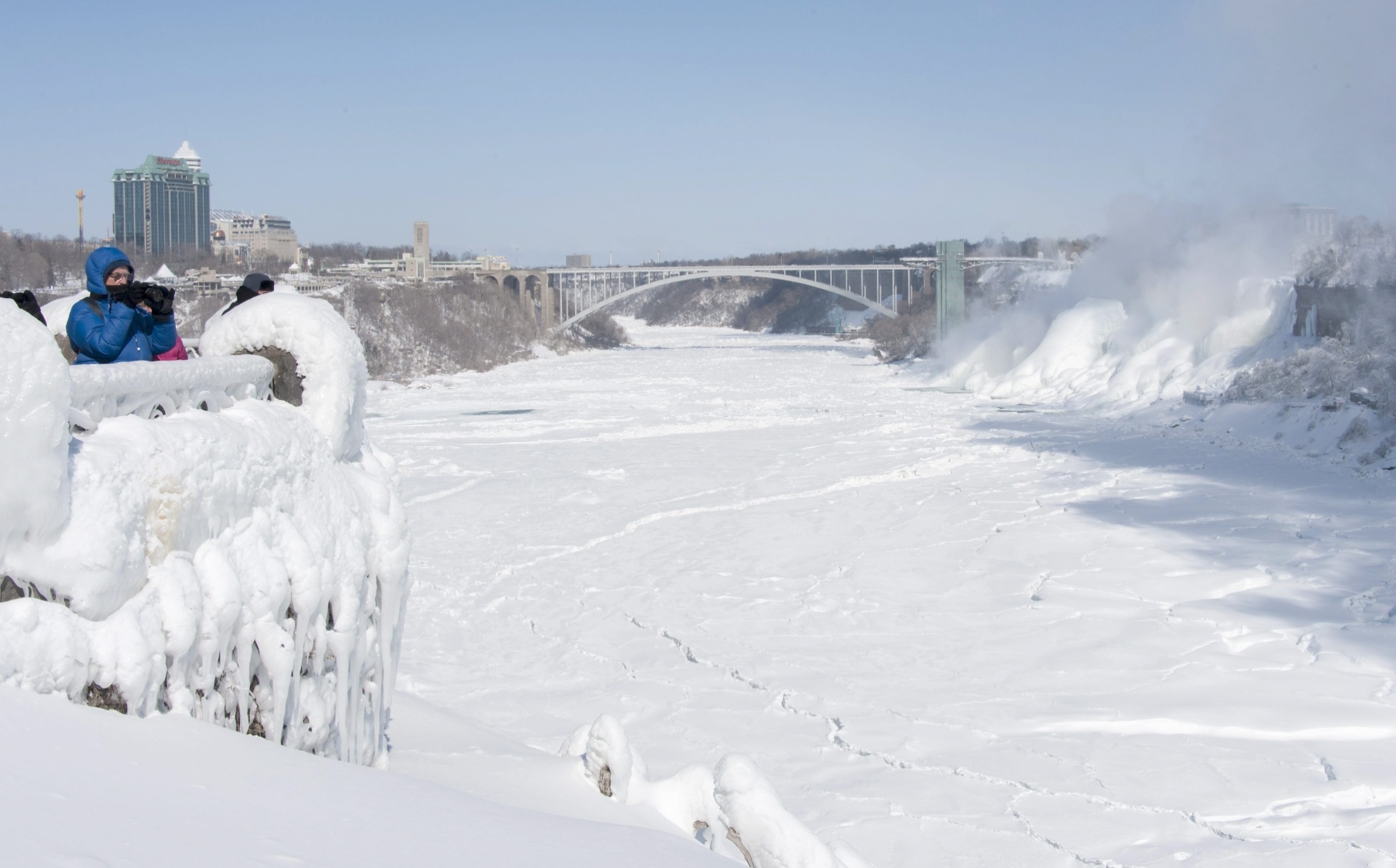 Fotos: Cataratas do Niágara congelam durante inverno - 19/02/2015 - UOL ...