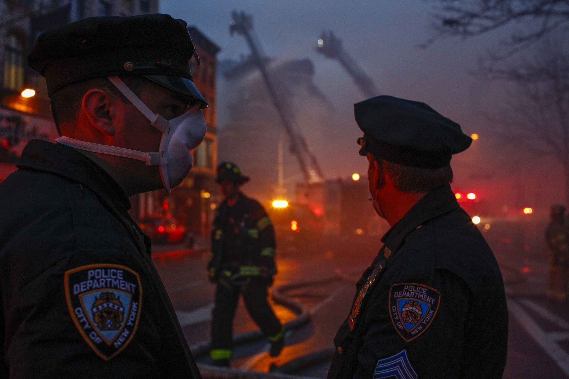 Fotos: Explosão causa incêndio e prédio desaba em Nova York - 26/03 ...
