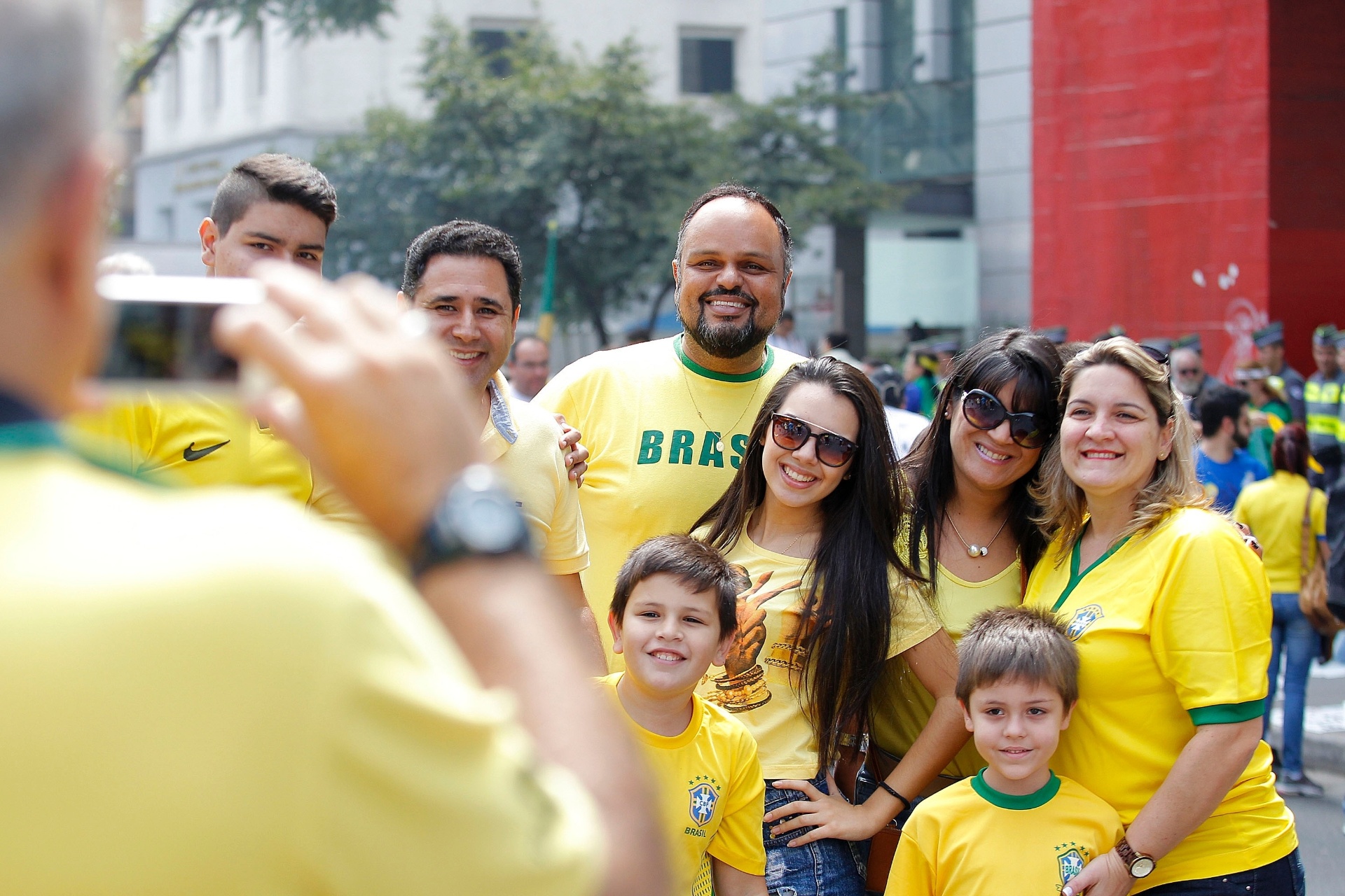 Fotos: Manifestantes fazem 'selfie' durante protesto contra governo ...