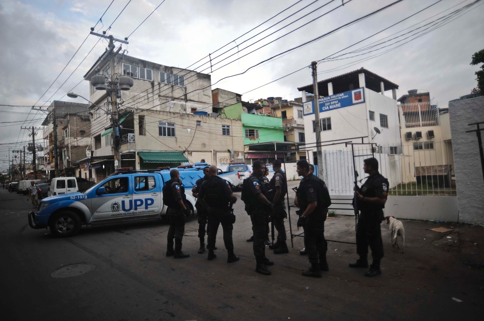 Mototaxistas de favela da Maré se dizem alvo de traficantes de facção ...