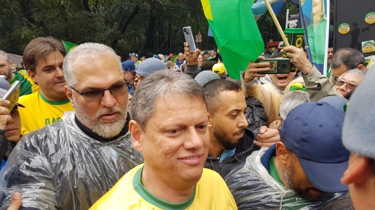 Bolsonaristas proibem candidatos de pedirem votos em ato na Paulista