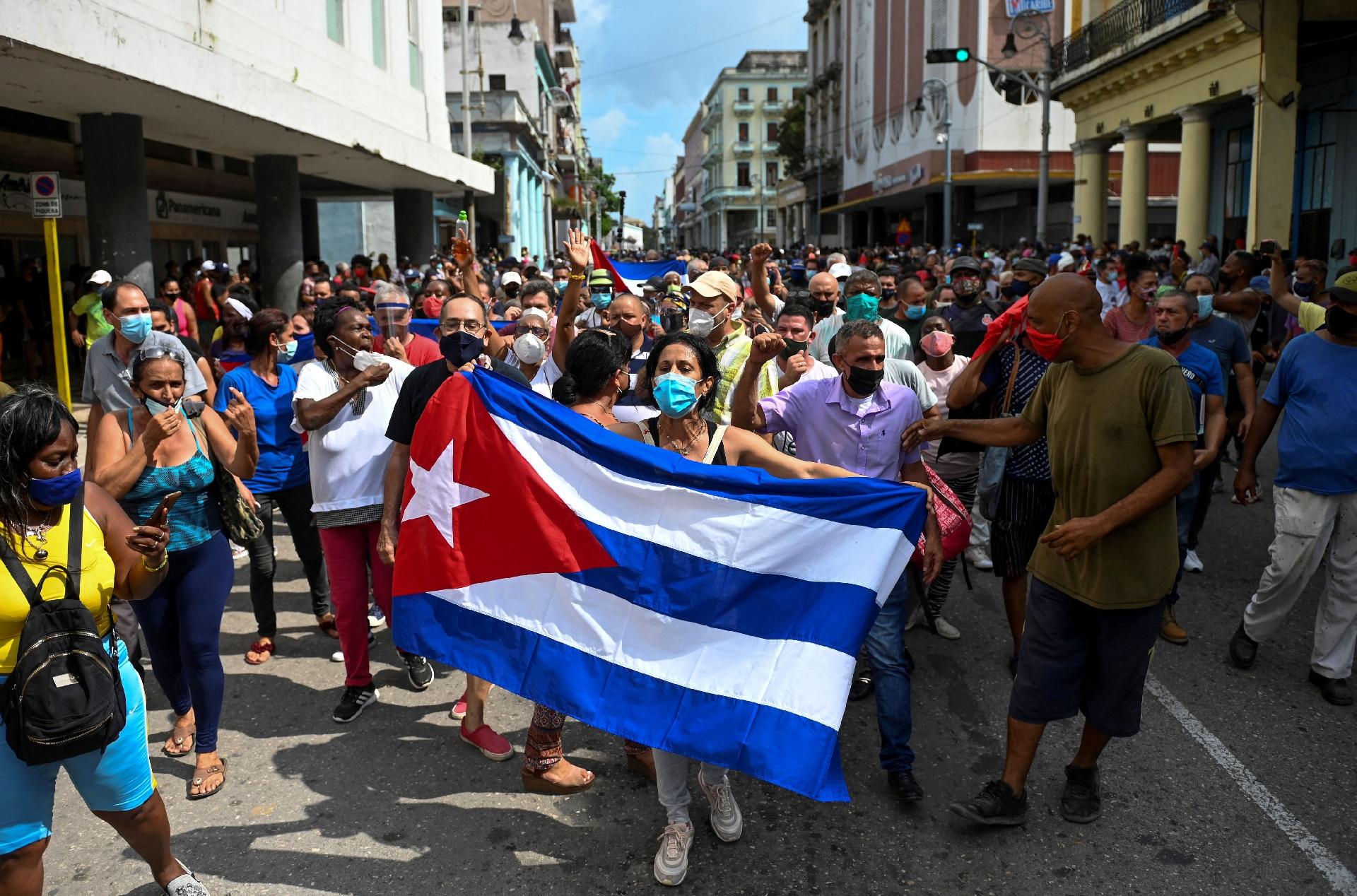 Protestos em Cuba: Homem morre e mais de 150 pessoas já foram detidas